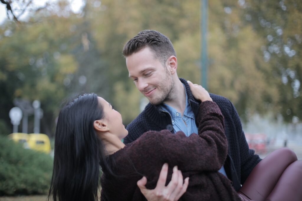 Chat Lines Hub: Phone Dating Free Trial Numbers in United States