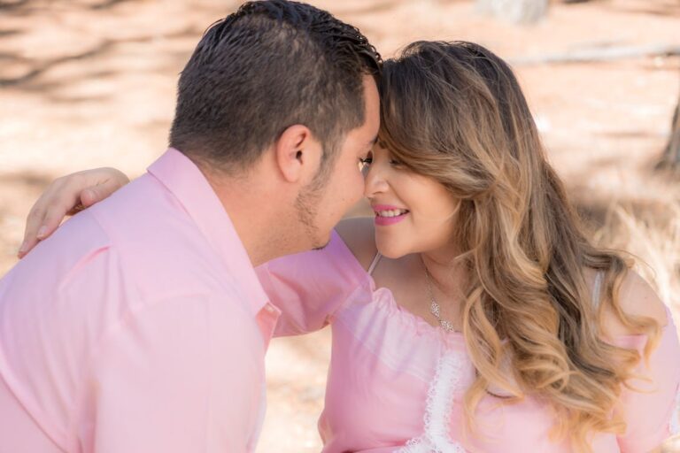 Singles Phone Chat Lines Hub: Free Trial Numbers for Singles Dating