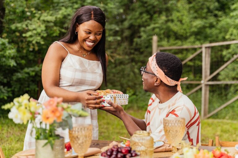 Black Phone Chat Lines Hub: Free Trial Numbers for Black Dating