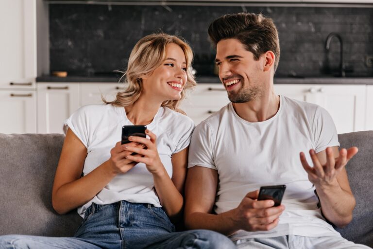 Livelinks Phone Chat Line Numbers with Free Trial at Chat Lines Hub